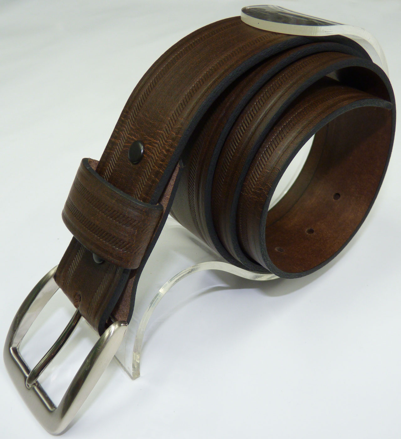 Textured belt with small diagonal lines (+colors)